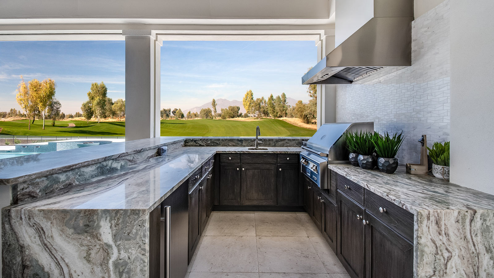 Granite Countertops for Outdoor Kitchens: Expanding Your Living Space ...